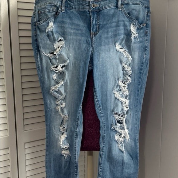 torrid | Jeans | Torrid Distressed Boyfriend Jeans Size 8 With Frayed ...